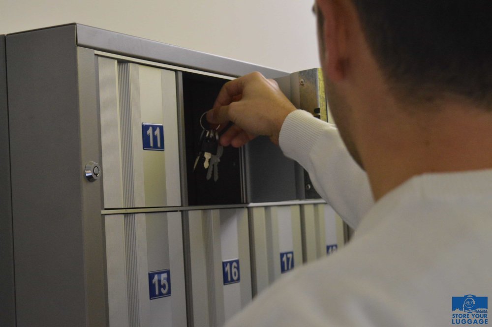 Luggage storage in Venice and Verona in guarded and insured lockers ...